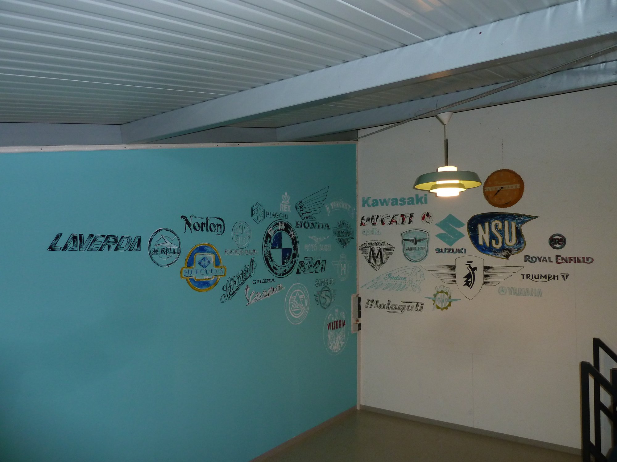 Wandgestaltung / Motorrad Logos der 60er